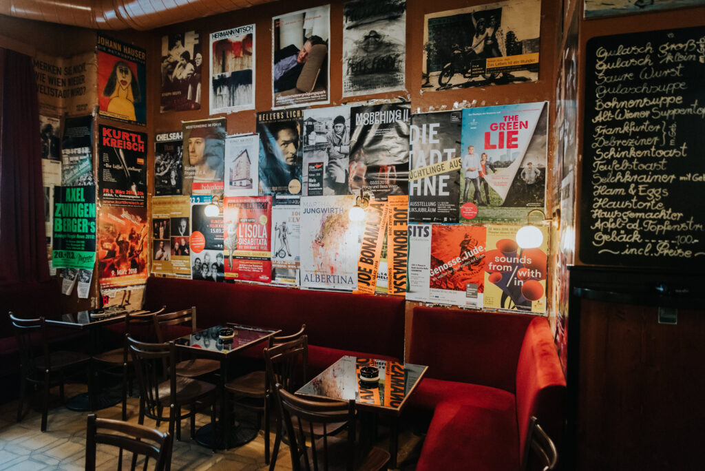 Kaffee Alt Wien - BIO Gulasch BIO Schnitzel Mittagsmenü Frühstück
