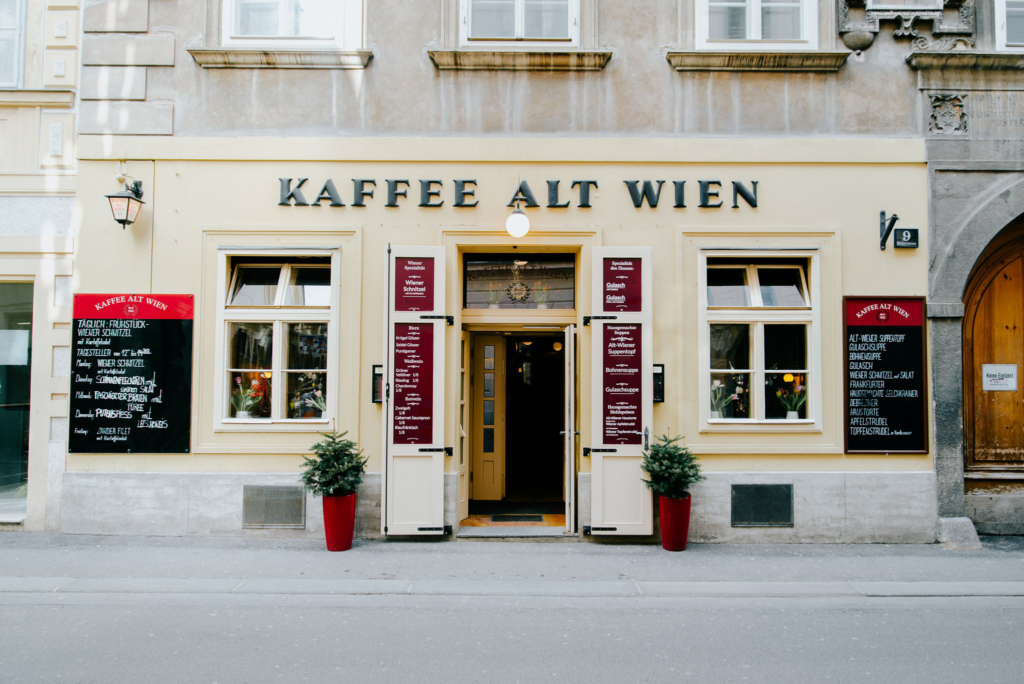 Kaffee Alt Wien - BIO Gulasch BIO Schnitzel Mittagsmenü Frühstück